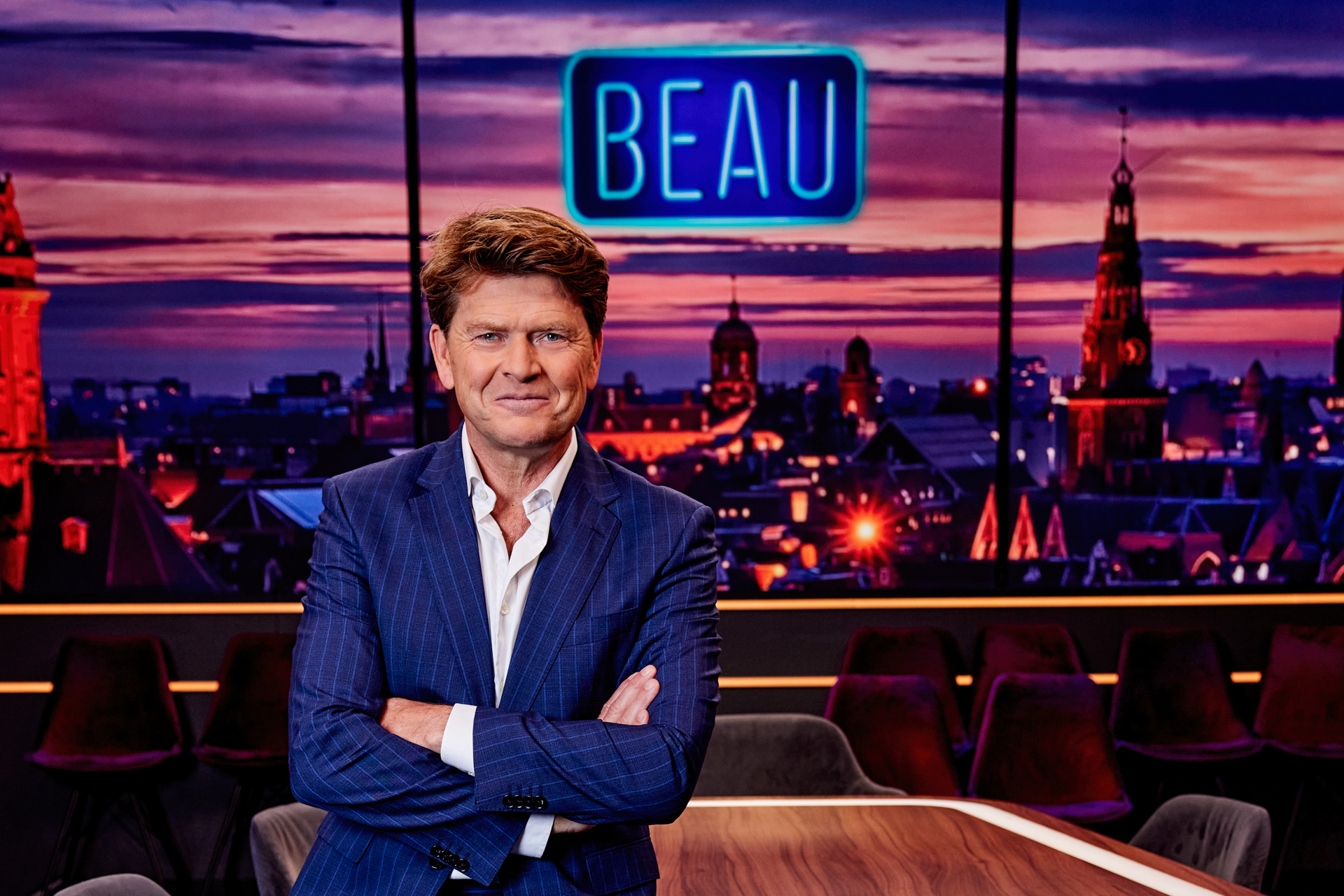 Beau van Erven Dorens wil achterste van tong zien - Showbizznieuws 24/7